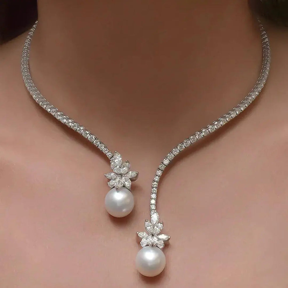 Elegant shiny necklace with pearls made of sterling silver – Evelyn ...