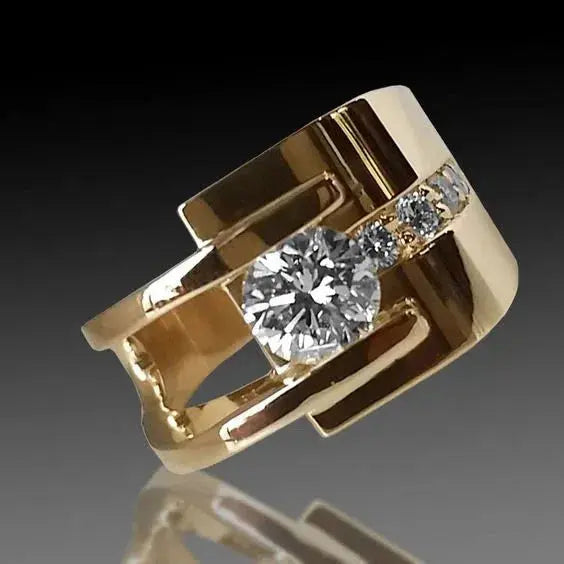 Vintage Golden Irregular Zirconia Ring – Evelyn Jewellery